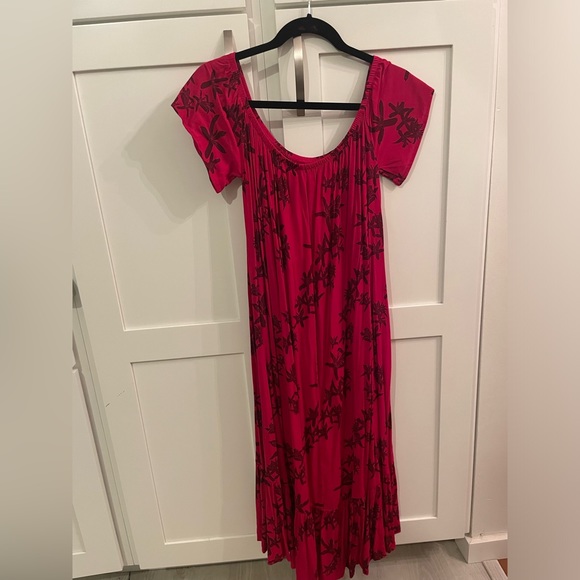 Fighting Eel | Dresses | Nwt Sig Zane X Fighting Eel Maile Dress Cabernet Mapu Size S | Poshmark